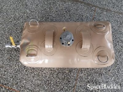 50L Army Use Diesel gasoline Fuel Bladder Portable Fuel Tank | Space ...